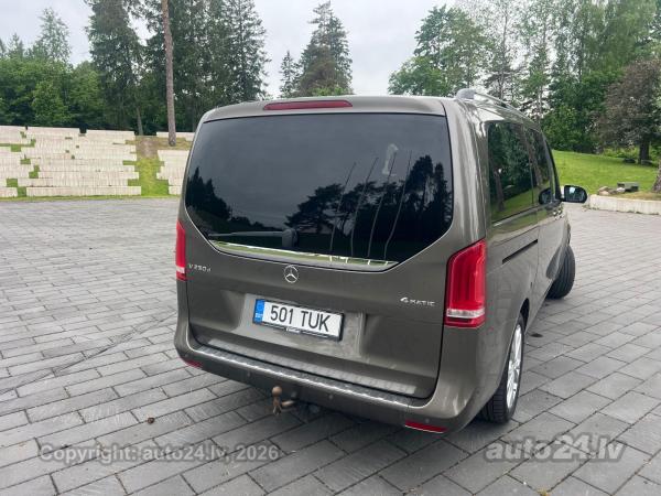 Brūns Mercedes-Benz V-Class 2015 Tallina, ar dzinēja tilpumu 2.10 L un nobraukumu 366 tūkst. km par 24999 €, foto 3 vietnē AUTOMOTO.COM.LV