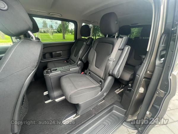 Brūns Mercedes-Benz V-Class 2015 Tallina, ar dzinēja tilpumu 2.10 L un nobraukumu 366 tūkst. km par 24999 €, foto 8 vietnē AUTOMOTO.COM.LV