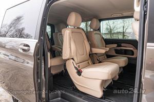 Brown Mercedes-Benz V-Class 2017 in Tartu, with an engine capacity of 2.10 L and mileage of 154 thousand km for 37500 €, photo 22 on AUTOMOTO.COM.LV