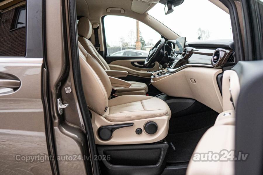 Brown Mercedes-Benz V-Class 2017 in Tartu, with an engine capacity of 2.10 L and mileage of 154 thousand km for 37500 €, photo 24 on AUTOMOTO.COM.LV