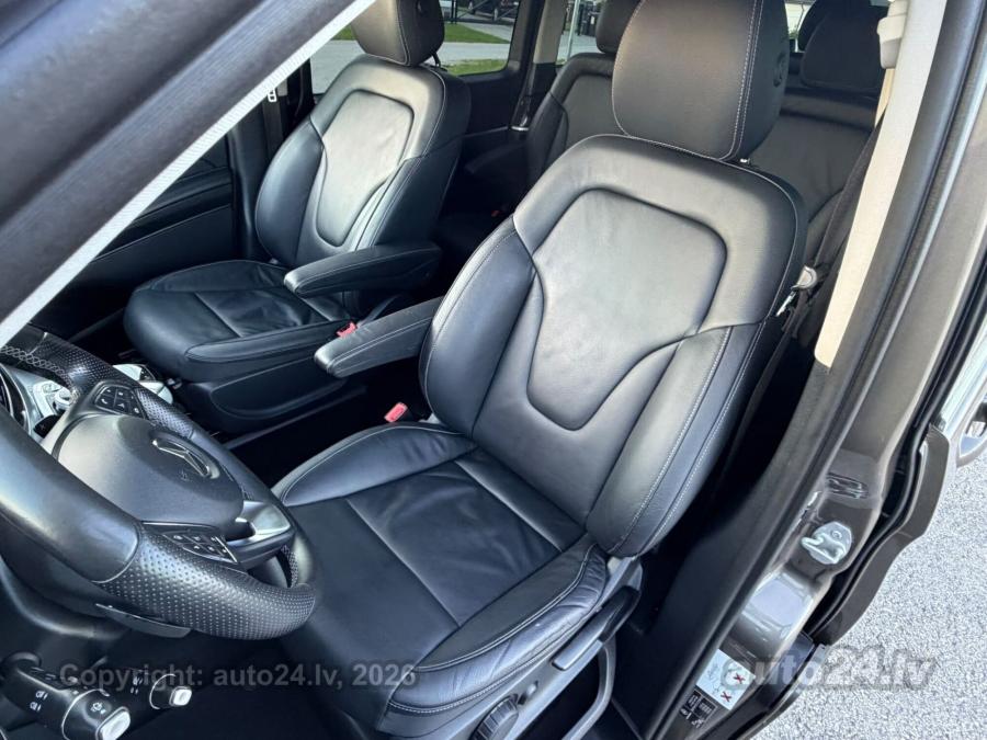 Brown Mercedes-Benz V-Class 2017 in Tartu, with an engine capacity of 2.10 L and mileage of 246 thousand km for 28900 €, photo 14 on AUTOMOTO.COM.LV