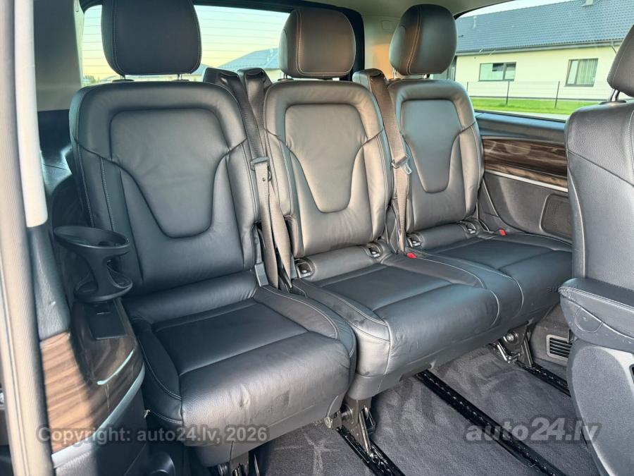 Brown Mercedes-Benz V-Class 2017 in Tartu, with an engine capacity of 2.10 L and mileage of 246 thousand km for 28900 €, photo 19 on AUTOMOTO.COM.LV