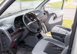 Pelēks Mercedes-Benz V-Class 2001 Tallina, ar dzinēja tilpumu 2.20 L un nobraukumu 379 tūkst. km par 5999 €, foto 8 vietnē AUTOMOTO.COM.LV