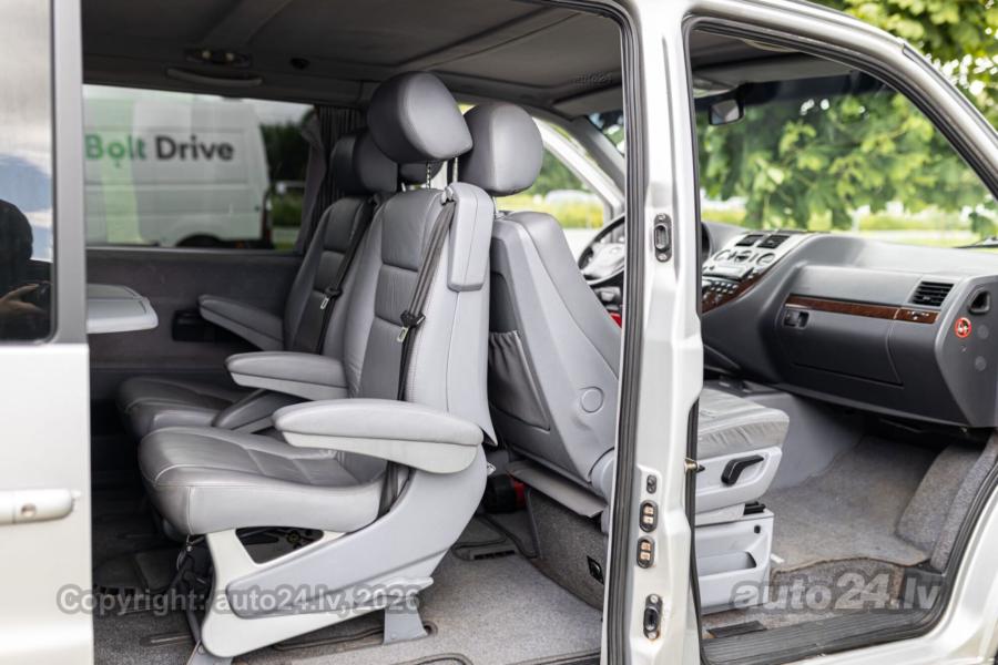 Pelēks Mercedes-Benz V-Class 2001 Tallina, ar dzinēja tilpumu 2.20 L un nobraukumu 379 tūkst. km par 5999 €, foto 12 vietnē AUTOMOTO.COM.LV