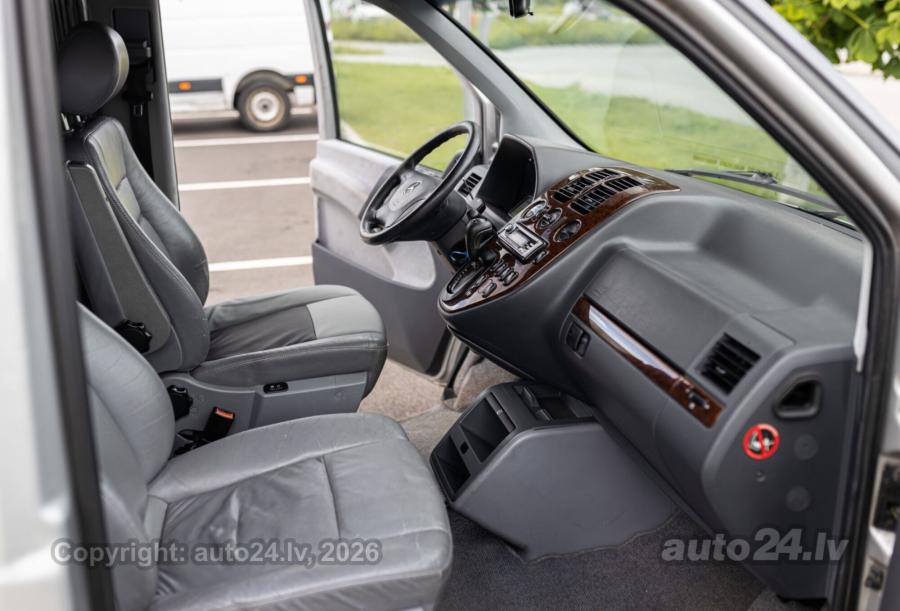 Pelēks Mercedes-Benz V-Class 2001 Tallina, ar dzinēja tilpumu 2.20 L un nobraukumu 379 tūkst. km par 5999 €, foto 15 vietnē AUTOMOTO.COM.LV