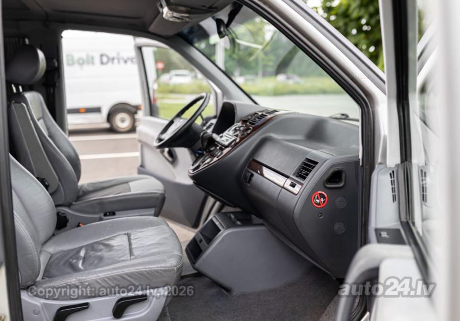 Pelēks Mercedes-Benz V-Class 2001 Tallina, ar dzinēja tilpumu 2.20 L un nobraukumu 379 tūkst. km par 5999 €, foto 16 vietnē AUTOMOTO.COM.LV