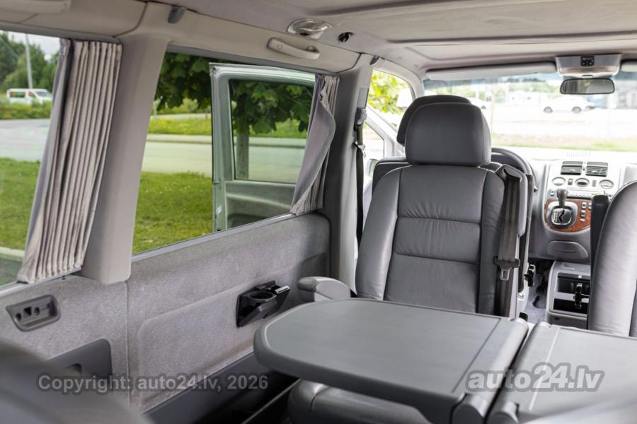 Pelēks Mercedes-Benz V-Class 2001 Tallina, ar dzinēja tilpumu 2.20 L un nobraukumu 379 tūkst. km par 5999 €, foto 20 vietnē AUTOMOTO.COM.LV