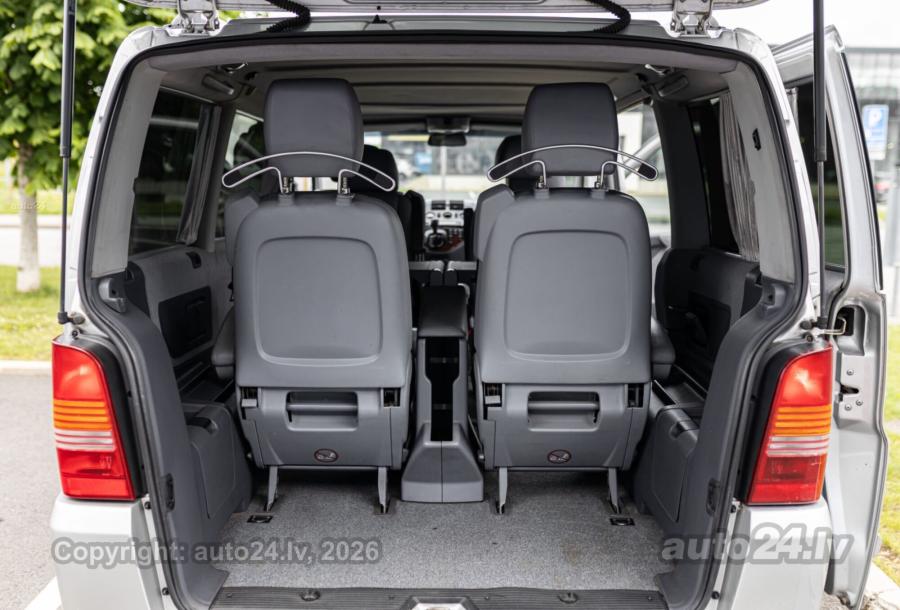 Pelēks Mercedes-Benz V-Class 2001 Tallina, ar dzinēja tilpumu 2.20 L un nobraukumu 379 tūkst. km par 5999 €, foto 21 vietnē AUTOMOTO.COM.LV
