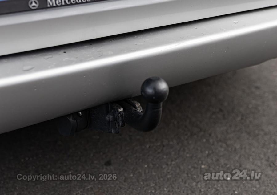 Pelēks Mercedes-Benz V-Class 2001 Tallina, ar dzinēja tilpumu 2.20 L un nobraukumu 379 tūkst. km par 5999 €, foto 28 vietnē AUTOMOTO.COM.LV