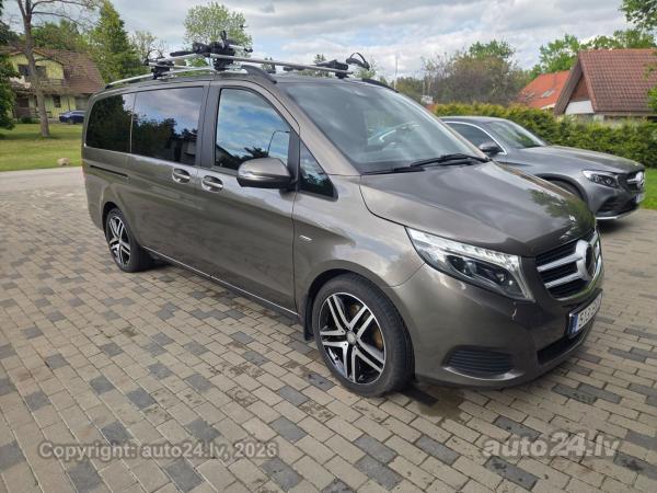 Grey Mercedes-Benz V-Class 2016 in Tallinn, with an engine capacity of 2.10 L and mileage of 241 thousand km for 29000 €, photo 2 on AUTOMOTO.COM.LV