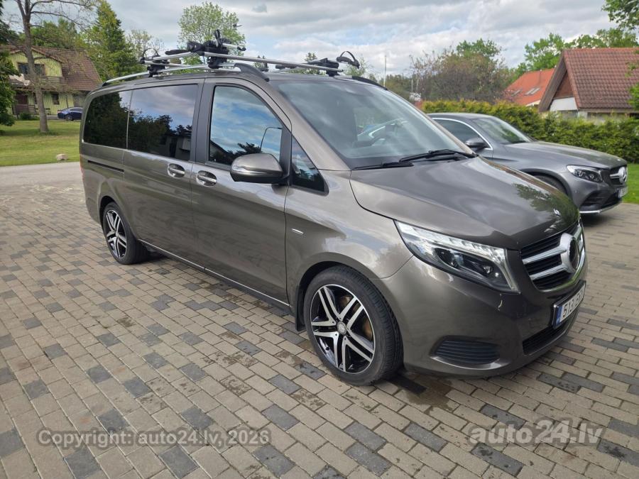 Grey Mercedes-Benz V-Class 2016 in Tallinn, with an engine capacity of 2.10 L and mileage of 241 thousand km for 29000 €, photo 3 on AUTOMOTO.COM.LV
