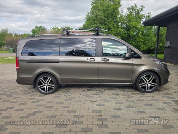 Grey Mercedes-Benz V-Class 2016 in Tallinn, with an engine capacity of 2.10 L and mileage of 241 thousand km for 29000 €, photo 4 on AUTOMOTO.COM.LV