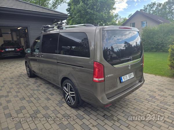 Grey Mercedes-Benz V-Class 2016 in Tallinn, with an engine capacity of 2.10 L and mileage of 241 thousand km for 29000 €, photo 7 on AUTOMOTO.COM.LV
