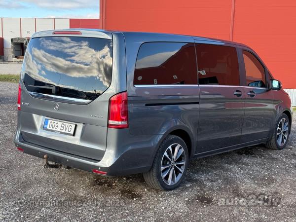 Grey Mercedes-Benz V-Class 2016 in Viljandi, with an engine capacity of 2.10 L and mileage of 289 thousand km for 27999 €, photo 5 on AUTOMOTO.COM.LV