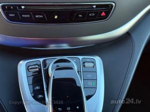 Pelēks Mercedes-Benz V-Class 2016 Viljandi, ar dzinēja tilpumu 2.10 L un nobraukumu 289 tūkst. km par 27999 €, foto 14 vietnē AUTOMOTO.COM.LV