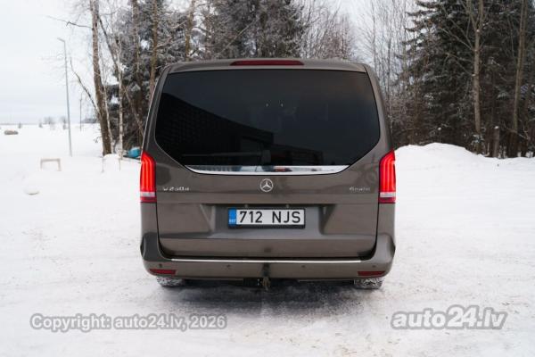 Grey Mercedes-Benz V-Class 2017 in Tallinn, with an engine capacity of 2.10 L and mileage of 259 thousand km for 34500 €, photo 6 on AUTOMOTO.COM.LV