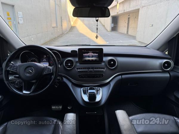 Grey Mercedes-Benz V-Class 2019 in Tallinn, with an engine capacity of 2.10 L and mileage of 110 thousand km for 39750 €, photo 7 on AUTOMOTO.COM.LV