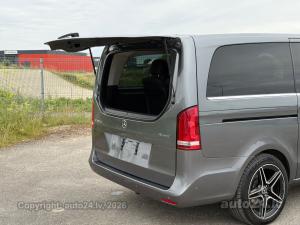 Grey Mercedes-Benz V-Class 2019 in Tallinn, with an engine capacity of 2.00 L and mileage of 216 thousand km for 34990 €, photo 16 on AUTOMOTO.COM.LV