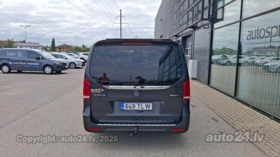 Grey Mercedes-Benz V-Class 2020 in Tartu, with an engine capacity of 2.00 L and mileage of 179 thousand km for 44990 €, photo 7 on AUTOMOTO.COM.LV