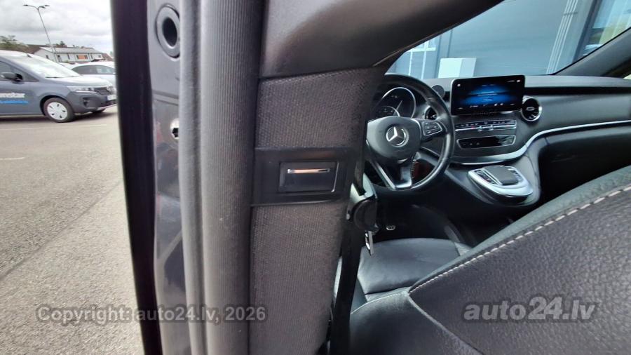 Grey Mercedes-Benz V-Class 2020 in Tartu, with an engine capacity of 2.00 L and mileage of 179 thousand km for 44990 €, photo 19 on AUTOMOTO.COM.LV