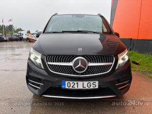 Grey Mercedes-Benz V-Class 2021 in Tallinn, with an engine capacity of 2.00 L and mileage of 200 thousand km for 43276 €, photo 4 on AUTOMOTO.COM.LV