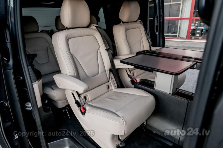 Pelēks Mercedes-Benz V-Class 2022 Pērnava, ar dzinēja tilpumu 2.00 L un nobraukumu 126 tūkst. km par 56900 €, foto 21 vietnē AUTOMOTO.COM.LV
