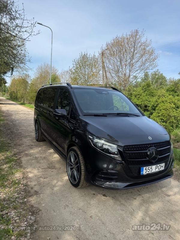 Pelēks Mercedes-Benz V-Class 2024 Tartu, ar dzinēja tilpumu 2.00 L un nobraukumu 31 tūkst. km par 86500 €, foto  vietnē AUTOMOTO.COM.LV
