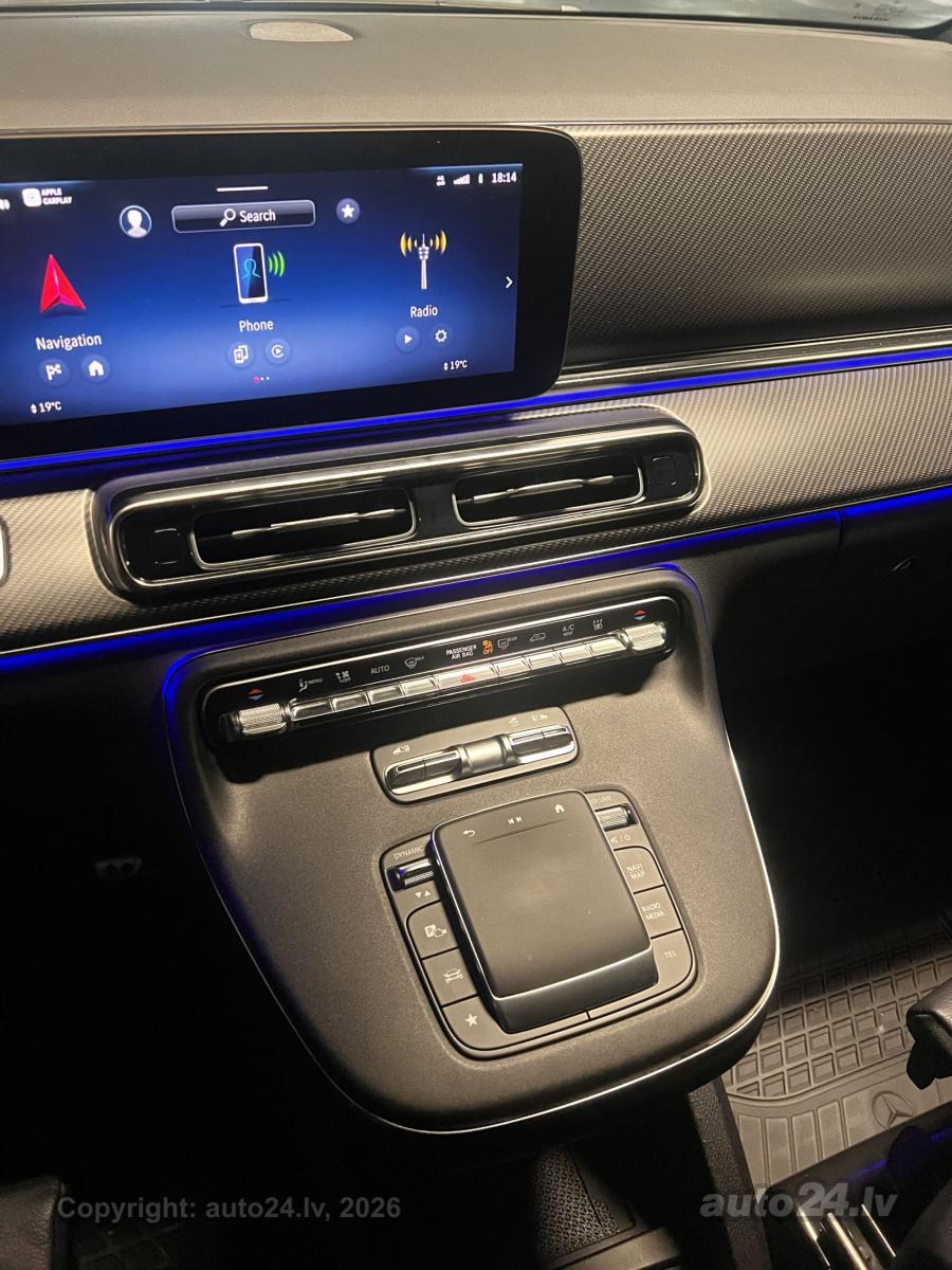 Pelēks Mercedes-Benz V-Class 2024 Tallina, ar dzinēja tilpumu 2.00 L un nobraukumu 75 tūkst. km par 76990 €, foto 20 vietnē AUTOMOTO.COM.LV