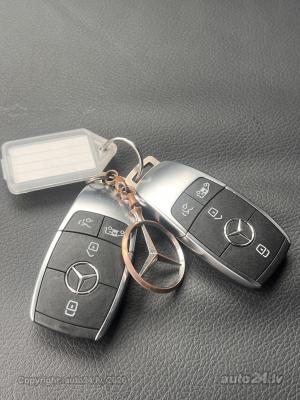 Pelēks Mercedes-Benz V-Class 2024 Tallina, ar dzinēja tilpumu 2.00 L un nobraukumu 75 tūkst. km par 76990 €, foto 27 vietnē AUTOMOTO.COM.LV