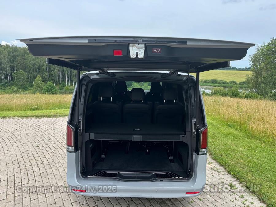 Pelēks Mercedes-Benz V-Class 2025 Tallina, ar dzinēja tilpumu 2.00 L un nobraukumu 15 tūkst. km par 104900 €, foto 12 vietnē AUTOMOTO.COM.LV