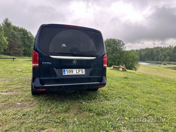 Mercedes-Benz V-Class 2015 in Tallinn, with an engine capacity of 2.10 L and mileage of 203 thousand km for 24999 €, photo 4 on AUTOMOTO.COM.LV
