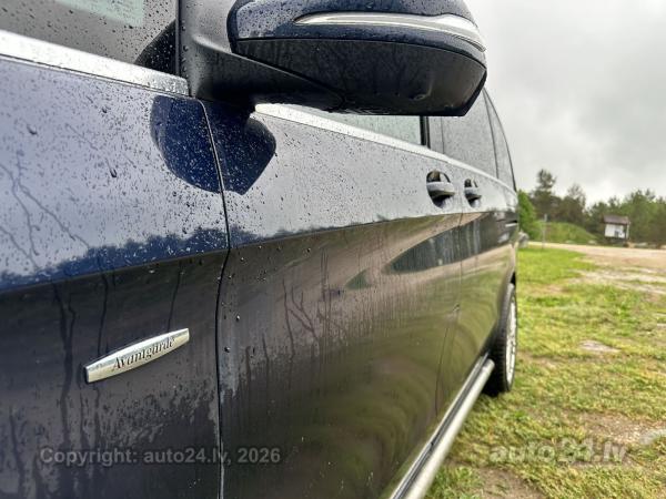Mercedes-Benz V-Class 2015 in Tallinn, with an engine capacity of 2.10 L and mileage of 203 thousand km for 24999 €, photo 8 on AUTOMOTO.COM.LV