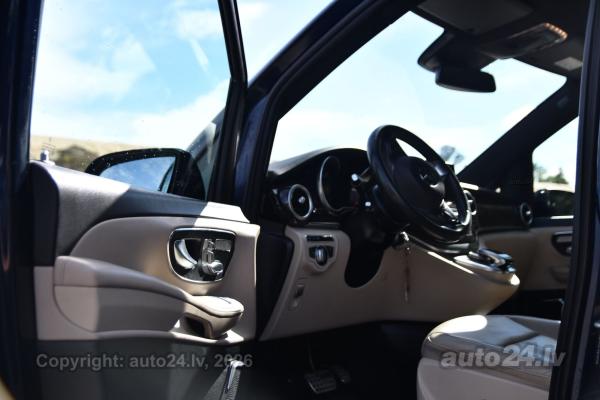 Mercedes-Benz V-Class 2015 in Tallinn, with an engine capacity of 2.10 L and mileage of 203 thousand km for 24999 €, photo 9 on AUTOMOTO.COM.LV