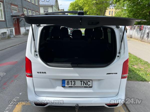 White Mercedes-Benz V-Class 2014 in Tallinn, with an engine capacity of 2.10 L and mileage of 409 thousand km for 26900 €, photo 10 on AUTOMOTO.COM.LV