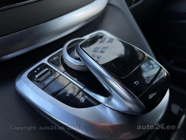 Balts Mercedes-Benz V-Class 2015 Tartu, ar dzinēja tilpumu 2.10 L un nobraukumu 200 tūkst. km par 29900 €, foto 11 vietnē AUTOMOTO.COM.LV