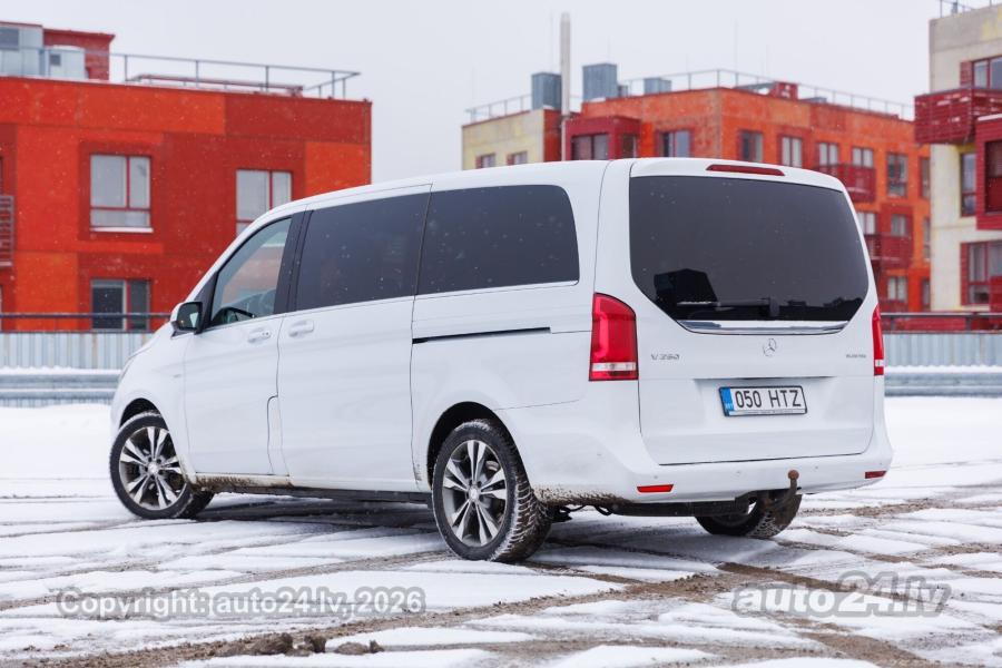 Balts Mercedes-Benz V-Class 2015 Tallina, ar dzinēja tilpumu 2.10 L un nobraukumu 281 tūkst. km par 22900 €, foto 5 vietnē AUTOMOTO.COM.LV