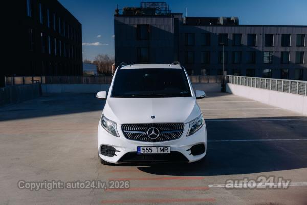 White Mercedes-Benz V-Class 2016 in Tallinn, with an engine capacity of 2.10 L and mileage of 364 thousand km for 29900 €, photo 4 on AUTOMOTO.COM.LV