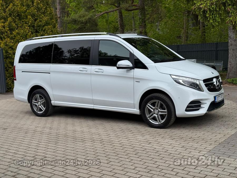 White Mercedes-Benz V-Class 2017 in Tallinn, with an engine capacity of 2.10 L and mileage of 154 thousand km for 39000 €, photo 4 on AUTOMOTO.COM.LV