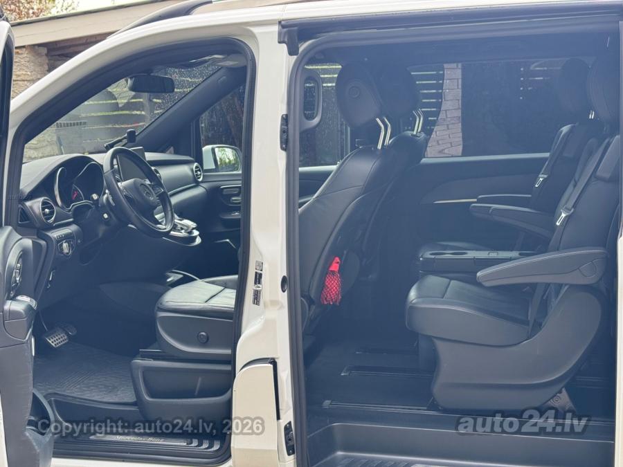 White Mercedes-Benz V-Class 2017 in Tallinn, with an engine capacity of 2.10 L and mileage of 154 thousand km for 39000 €, photo 12 on AUTOMOTO.COM.LV