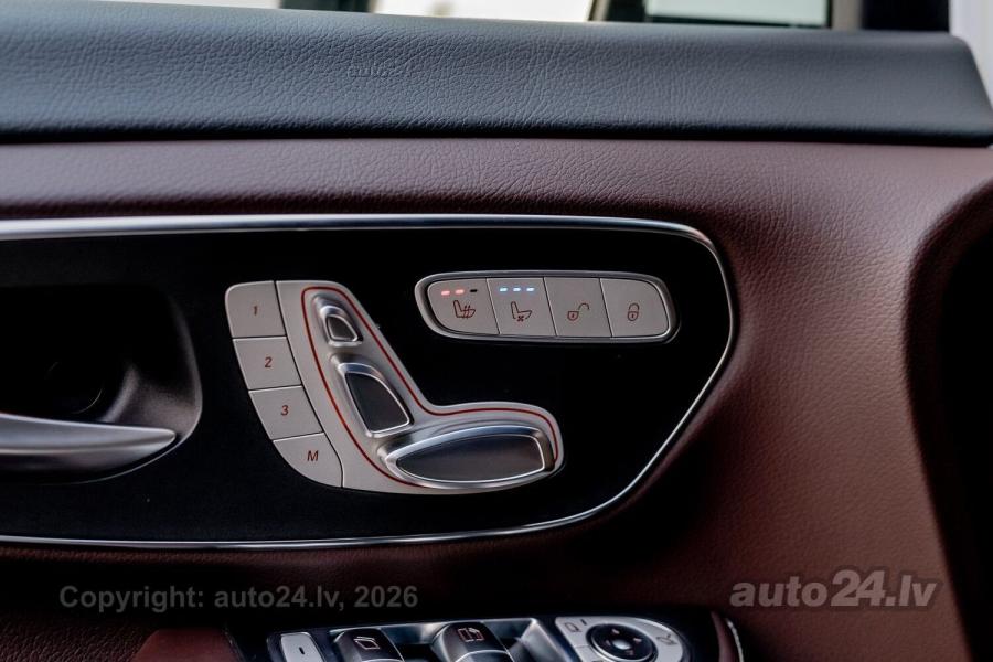 White Mercedes-Benz V-Class 2017 in Parnu, with an engine capacity of 2.10 L and mileage of 133 thousand km for 41900 €, photo 29 on AUTOMOTO.COM.LV