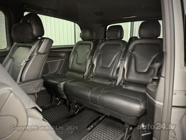 White Mercedes-Benz V-Class 2018 in Tallinn, with an engine capacity of 2.10 L and mileage of 107 thousand km for 49990 €, photo 10 on AUTOMOTO.COM.LV