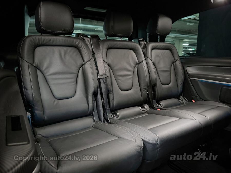 White Mercedes-Benz V-Class 2021 in Tallinn, with an engine capacity of 2.00 L and mileage of 200 thousand km for 43900 €, photo 17 on AUTOMOTO.COM.LV