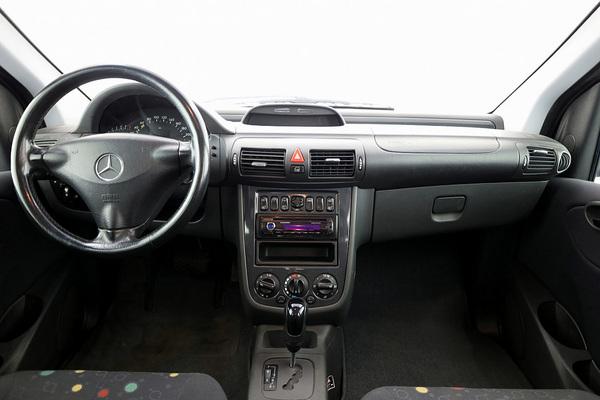Melns Mercedes-Benz Vaneo 2002 Tallina, ar dzinēja tilpumu 1.90 L un nobraukumu 227 tūkst. km par 899 €, foto 5 vietnē AUTOMOTO.COM.LV