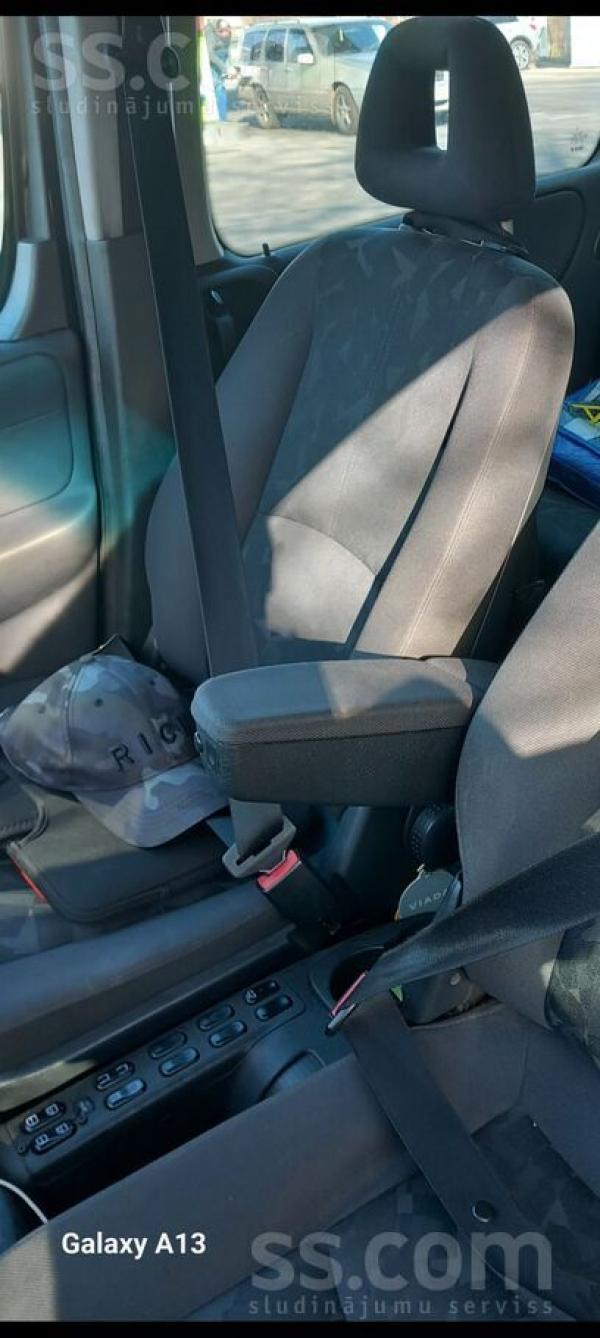 Zils Mercedes-Benz Vaneo 2002 Rīga, ar dzinēja tilpumu 1.70 L un nobraukumu 318 tūkst. km par 1000 €, foto 10 vietnē AUTOMOTO.COM.LV