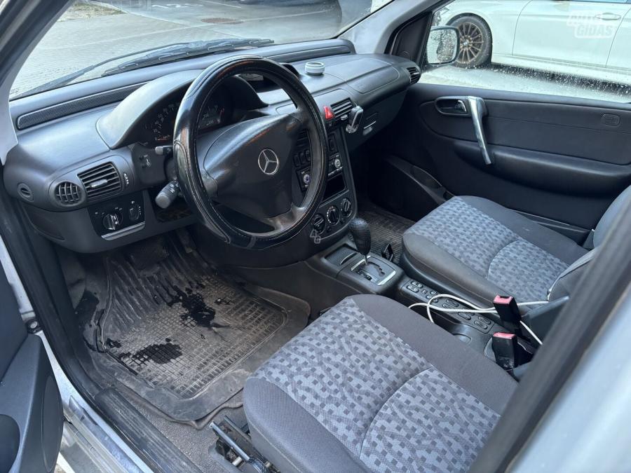 Grey Mercedes-Benz Vaneo 2003 in Vilnius, with an engine capacity of 1.70 L and mileage of 288 thousand km for 750 €, photo 7 on AUTOMOTO.COM.LV