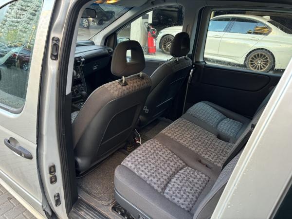 Grey Mercedes-Benz Vaneo 2003 in Vilnius, with an engine capacity of 1.70 L and mileage of 288 thousand km for 750 €, photo 8 on AUTOMOTO.COM.LV