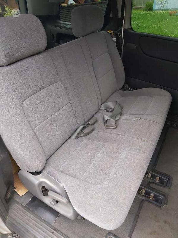 Grey Mercedes-Benz Vaneo 2004 in Vilnius, with an engine capacity of 1.69 L and mileage of 360 thousand km for 1750 €, photo 9 on AUTOMOTO.COM.LV