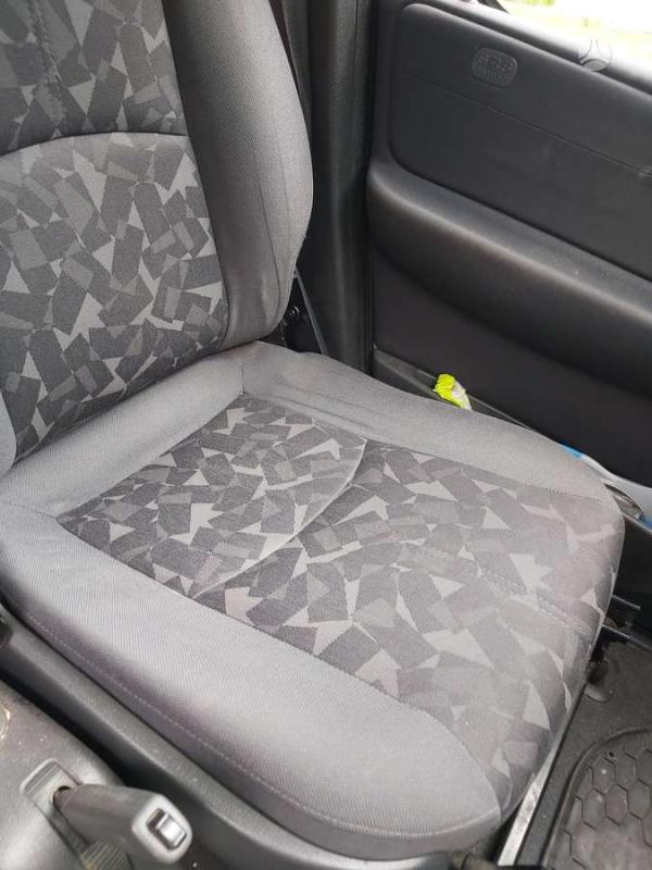 Grey Mercedes-Benz Vaneo 2004 in Vilnius, with an engine capacity of 1.69 L and mileage of 360 thousand km for 1750 €, photo 10 on AUTOMOTO.COM.LV