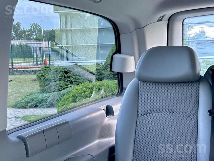 Black Mercedes-Benz Viano 2006 in Riga, with an engine capacity of 3.00 L and mileage of 388 thousand km for 4750 €, photo 23 on AUTOMOTO.COM.LV