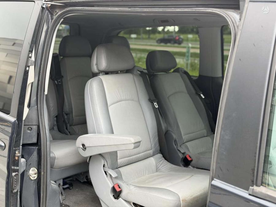 Melns Mercedes-Benz Viano 2004 Šauļi, ar dzinēja tilpumu 2.20 L un nobraukumu 230 tūkst. km par 5400 €, foto 19 vietnē AUTOMOTO.COM.LV